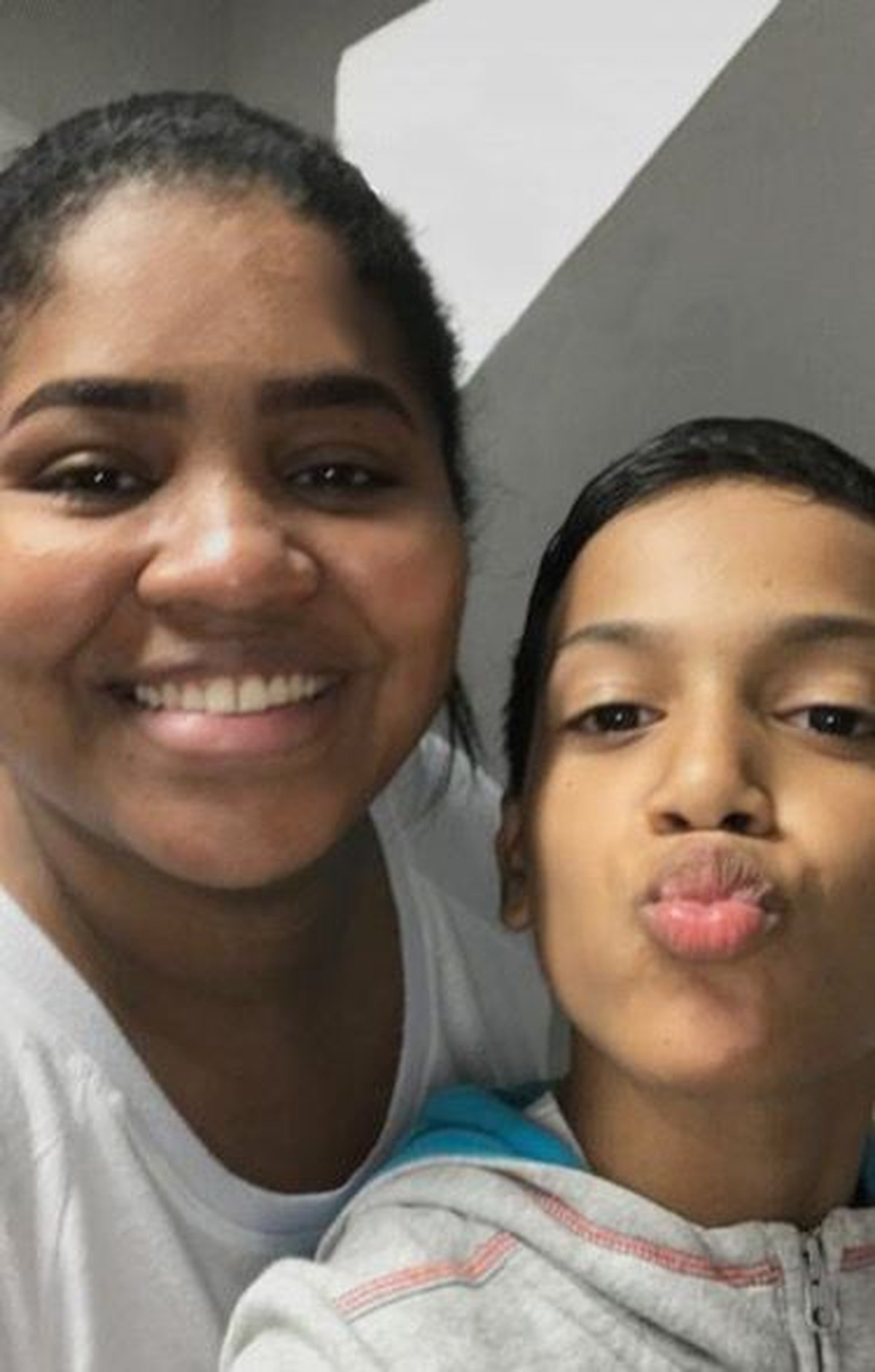 Menino Atingido Por Tiro Perto Do Coração Durante Brincadeira Recebe