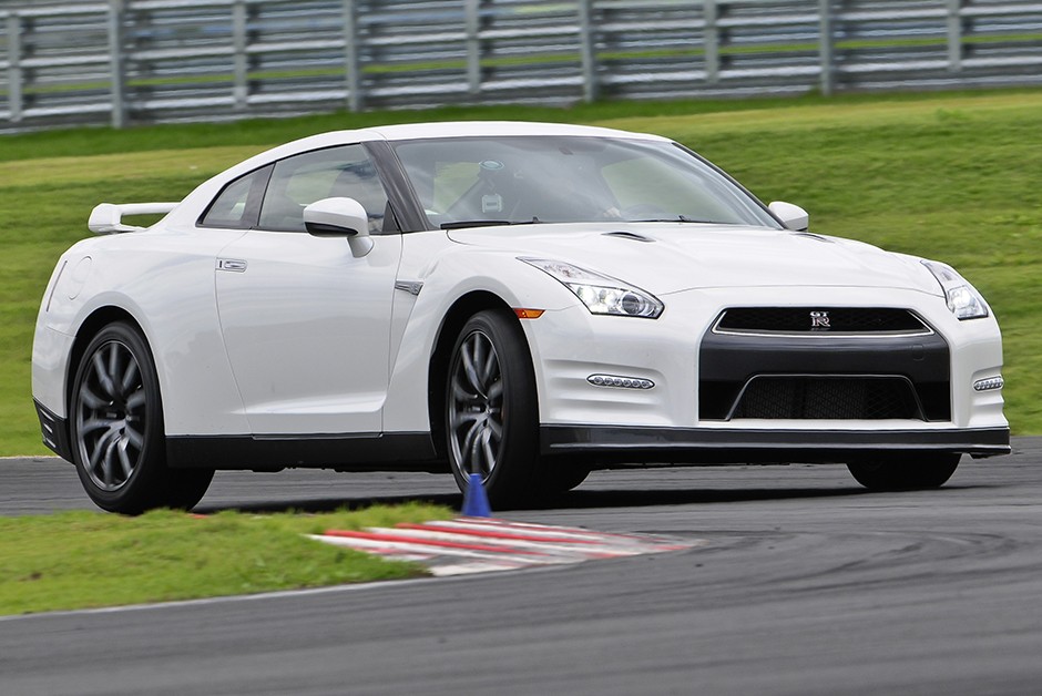 Nissan apresenta edição comemorativa do GT-R | Carros | autoesporte