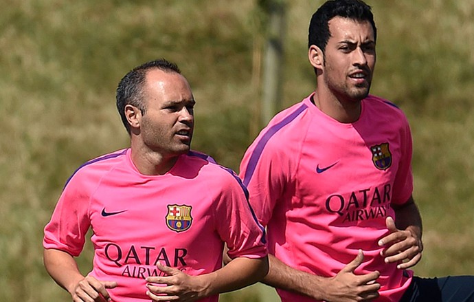 No Qatar, Xavi aposta em Iniesta e Busquets para levar Espanha ao Tri