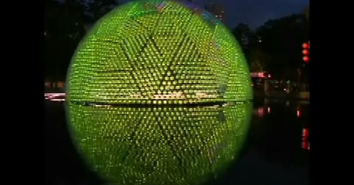 Globo News - Lua artificial celebra a boa colheita do verão em festival ...