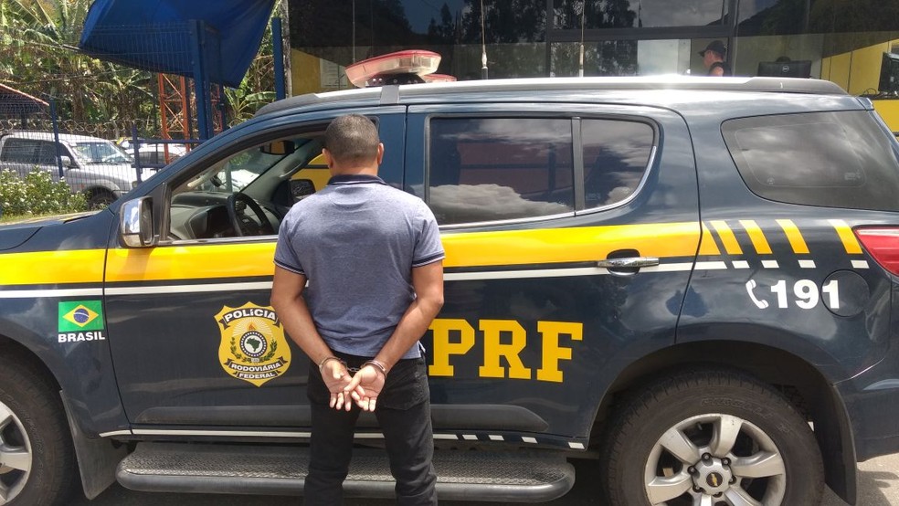 Naldinho Da Radio Foragido Da Justiça Por Estupro é Preso Durante