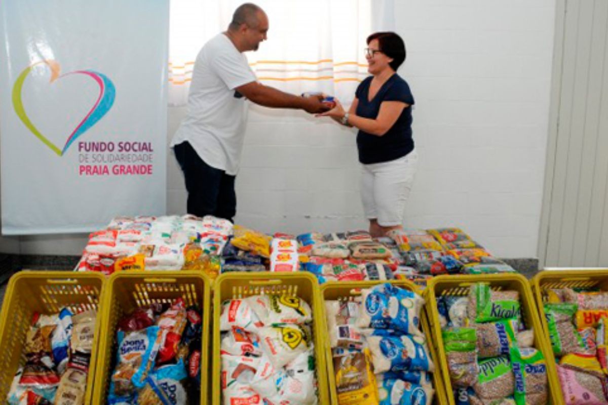Fundo Social de Solidariedade de Praia Grande, SP, recebe aproximadamente 700 quilos de ...