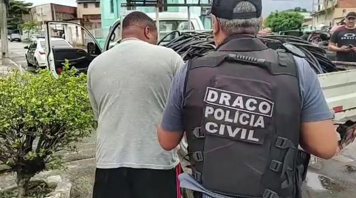 Polícia Prende Homem Suspeito De Furto De Cabos Na Zona Oeste Do Rio