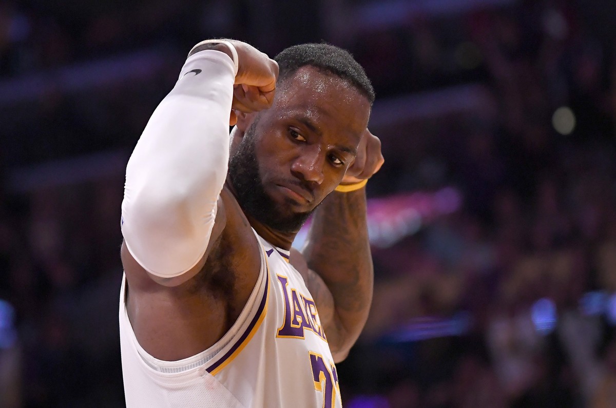 "Taco Tuesday": LeBron manda caminhão com tacos a bombeiros que ...