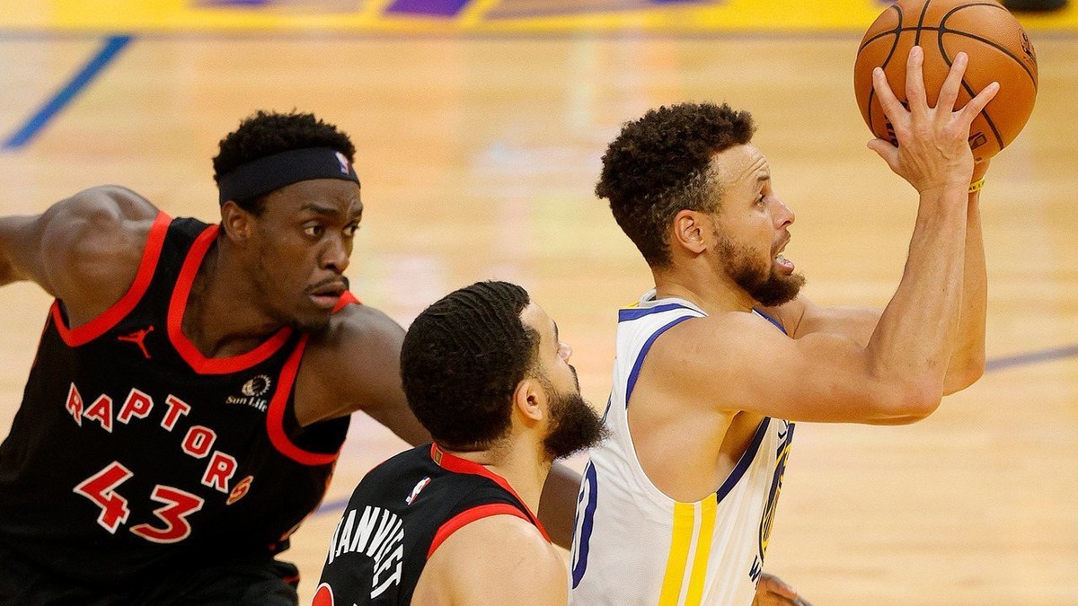 Golden State Warriors sofre no último quarto, mas garante vitória sobre ...