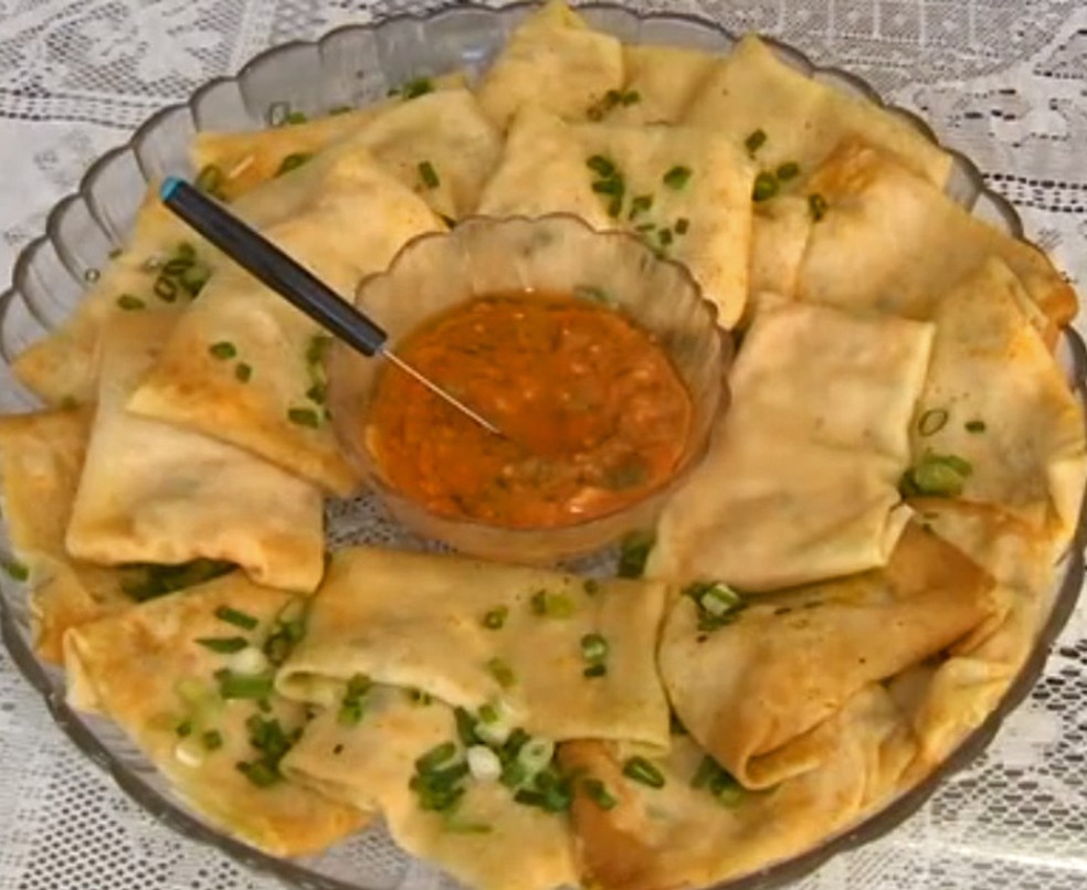 Prática, receita de Crepe tem opções de recheios doce e salgado ...