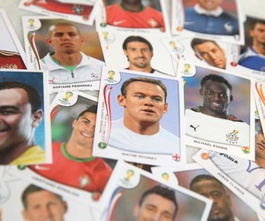 Panini lança complemento de figurinhas para convocações erradas - ÉPOCA ...