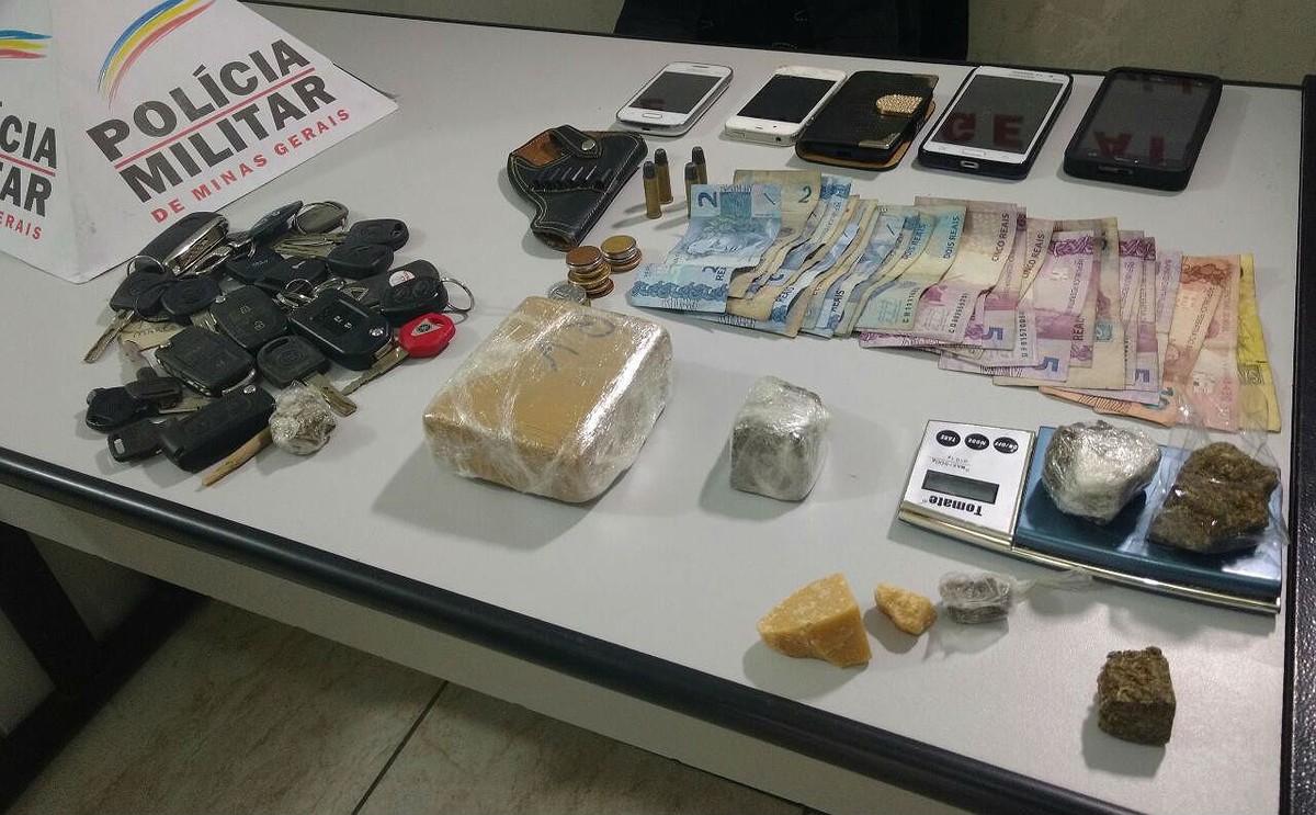 Grupo é Detido Em Operação Da Pm Contra O Tráfico De Drogas Em Juiz De