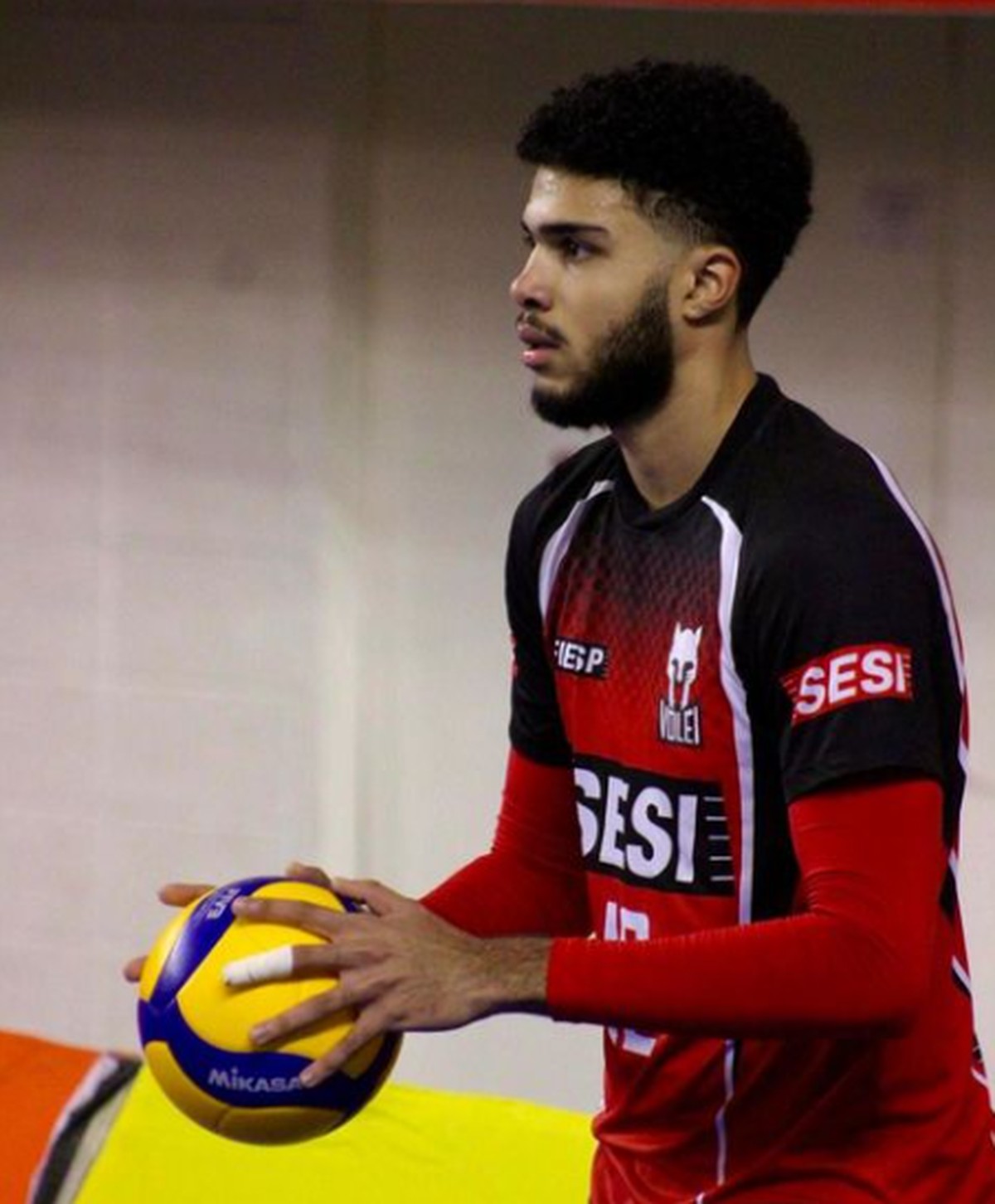 Léo é cortado, e seleção para Mundial de vôlei está definida | vôlei | ge