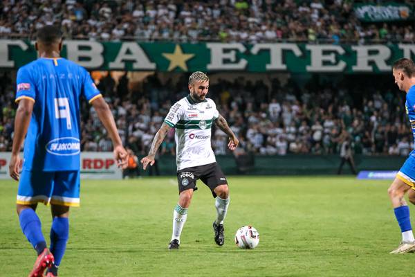 Coritiba encaminha saída do volante Liziero, do São Paulo, para a Suíça ...