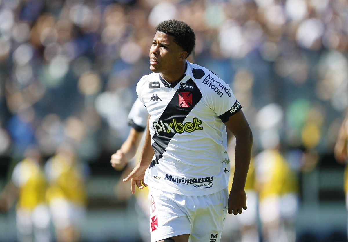 Vasco anuncia renovação do contrato de Andrey Santos até 2027 | vasco | ge