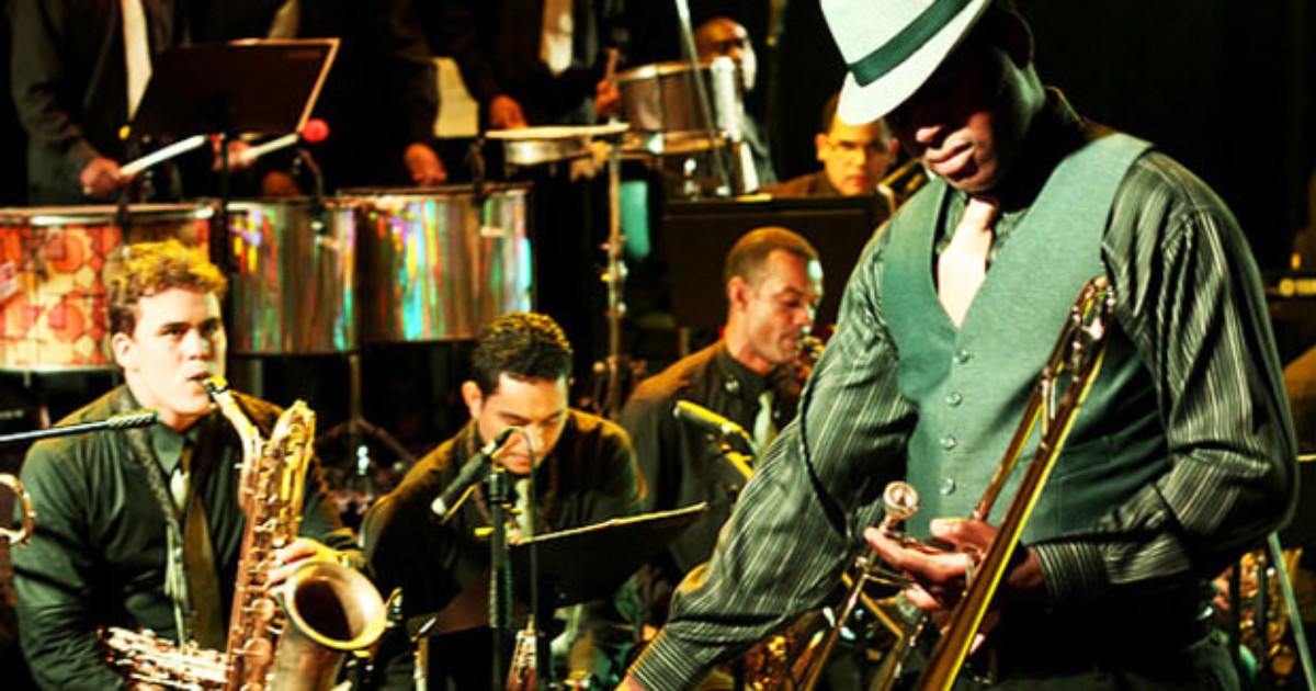 G1 - Sanbone Pagode Orquestra realiza concerto no Dia da Consciência ...