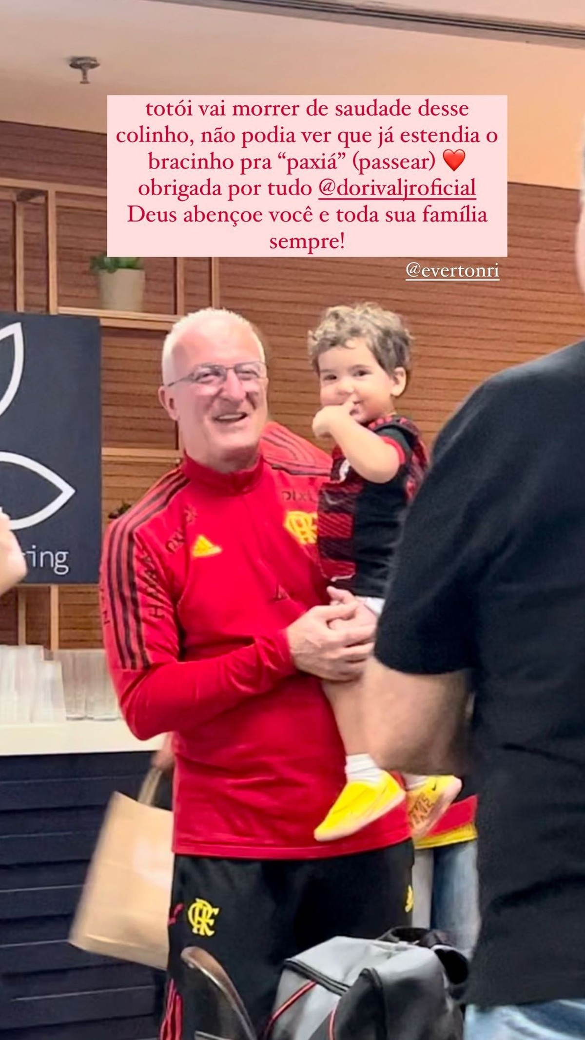 Esposa de Everton Ribeiro manda recado de despedida para Dorival Júnior ...