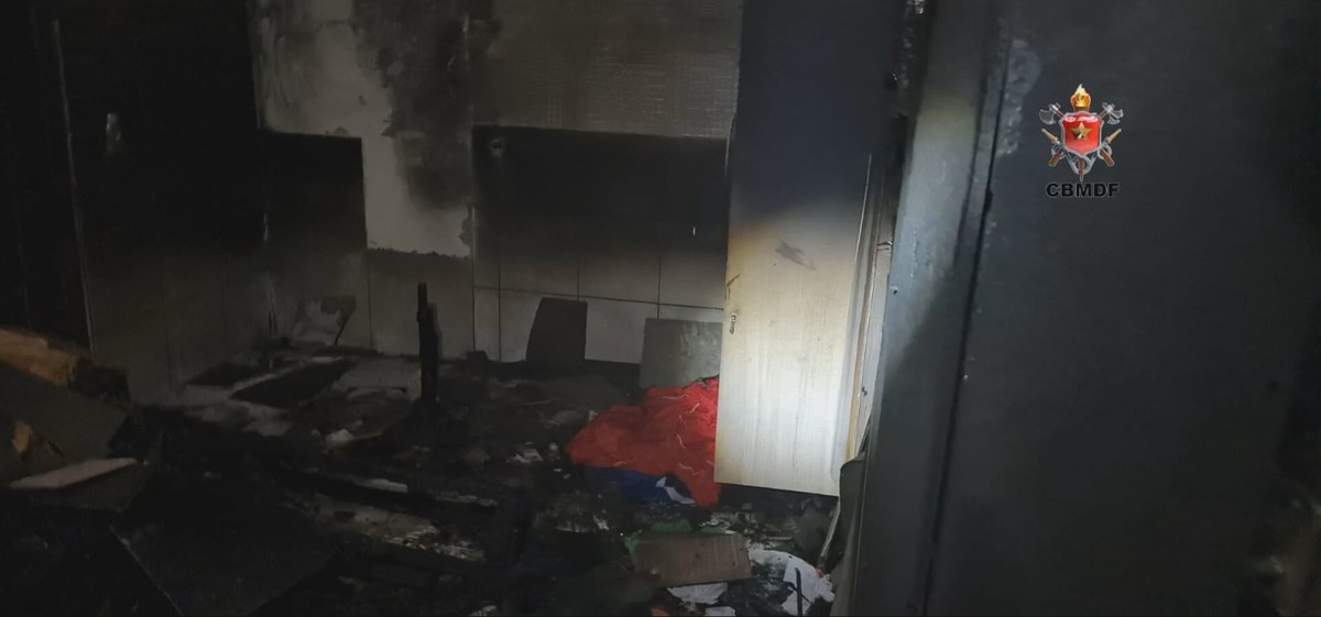 Casal é Encontrado Carbonizado Dentro De Casa No Df Suspeita é De
