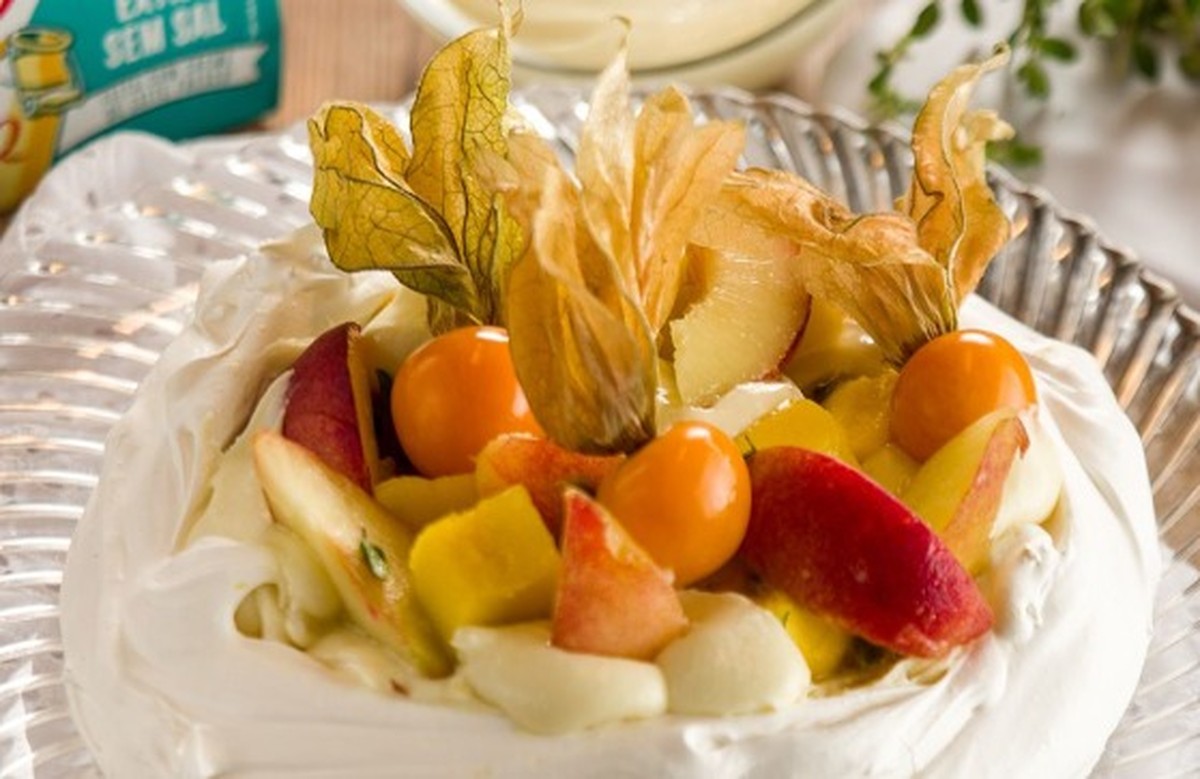 Como fazer pavlova com creme de frutas frescas | Receitas | Globo Rural