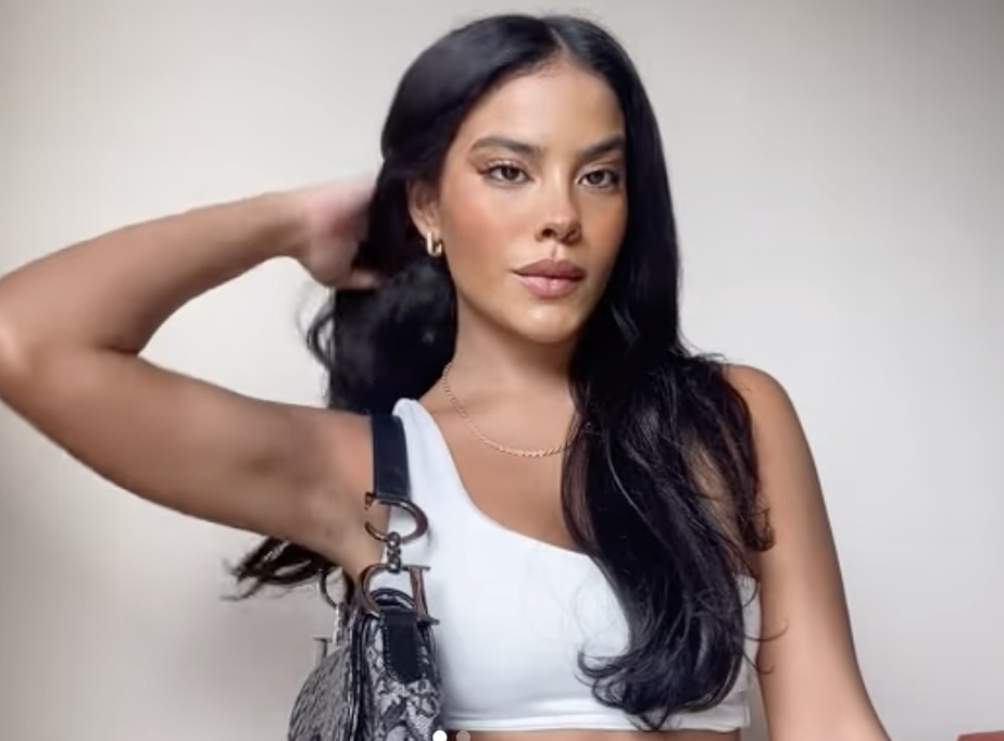 Bella Campos, a Muda de Pantanal, se exibe em vídeo: "Skin de domingo ...