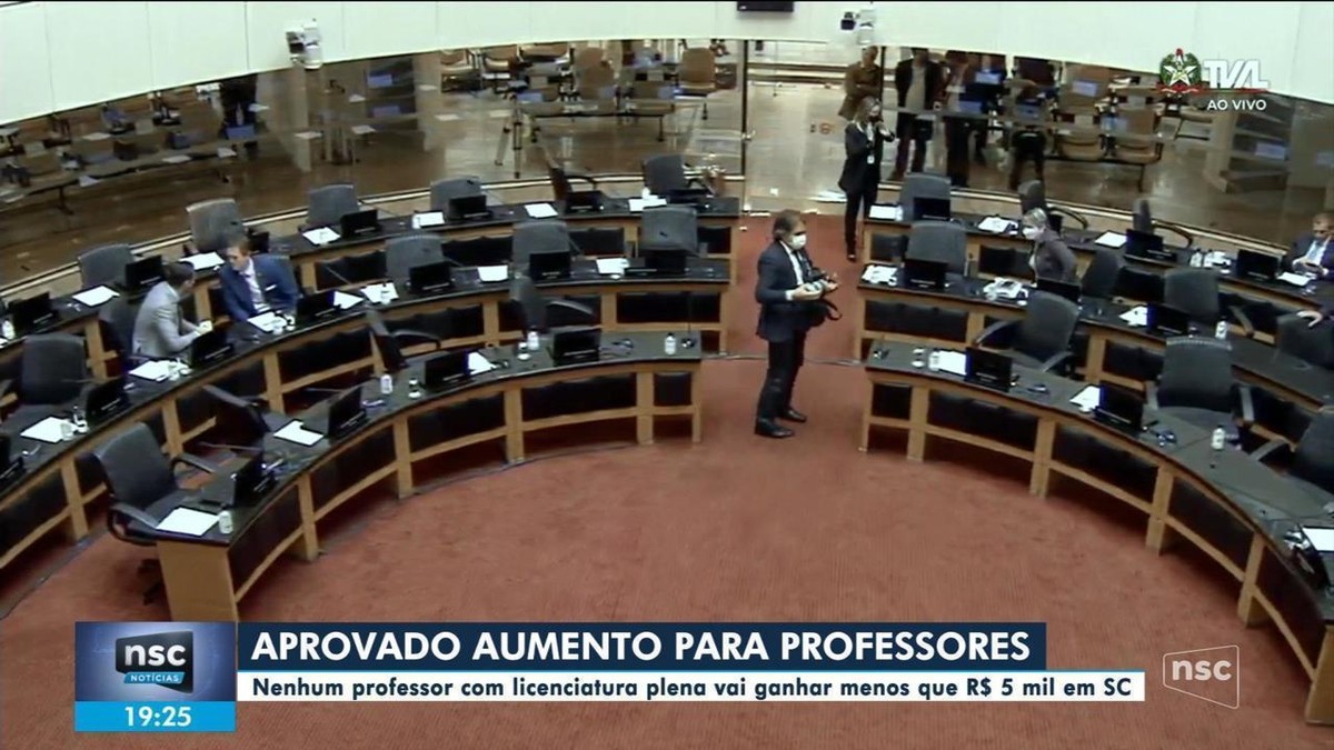 Aumento salarial para professores estaduais é aprovado em SC | Santa ...
