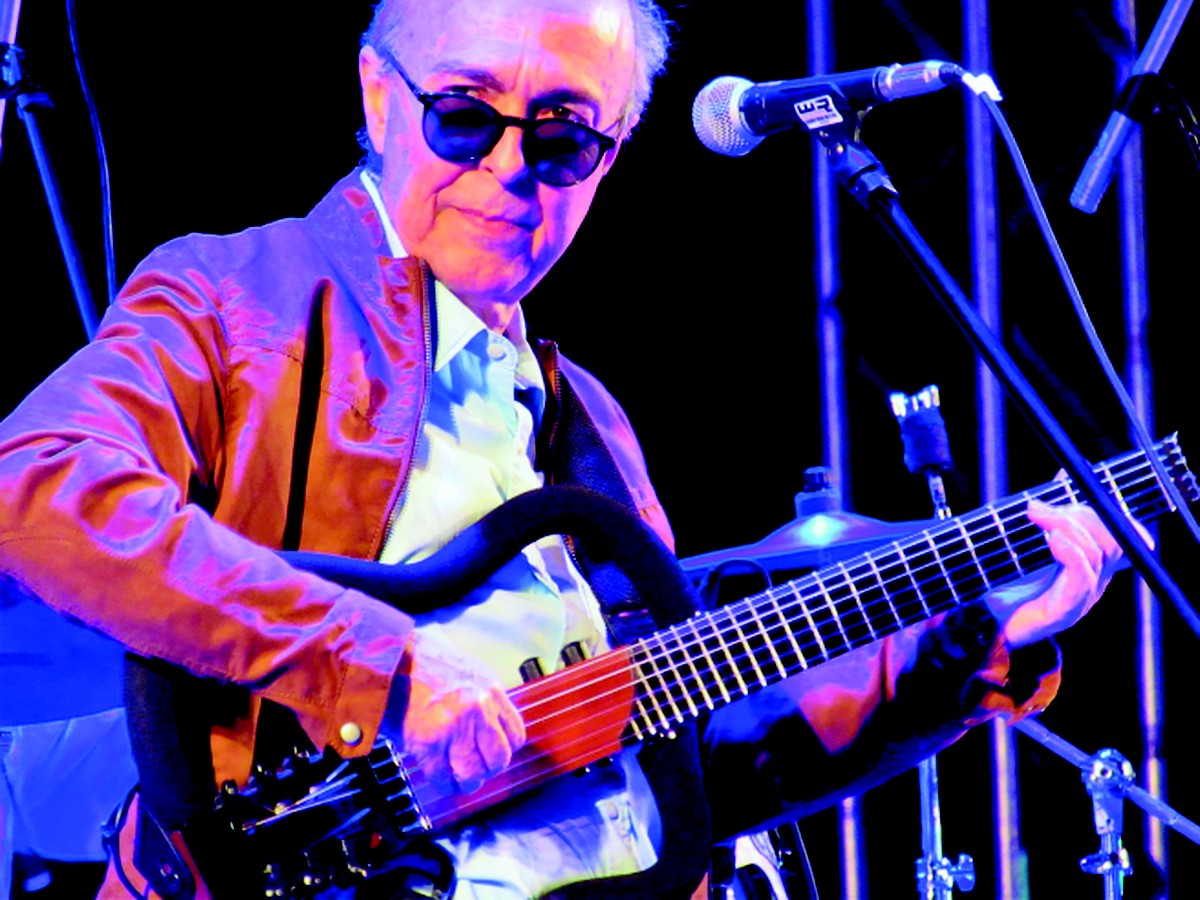 Cantor e compositor Nelson Angelo lança CD durante show em Volta ...