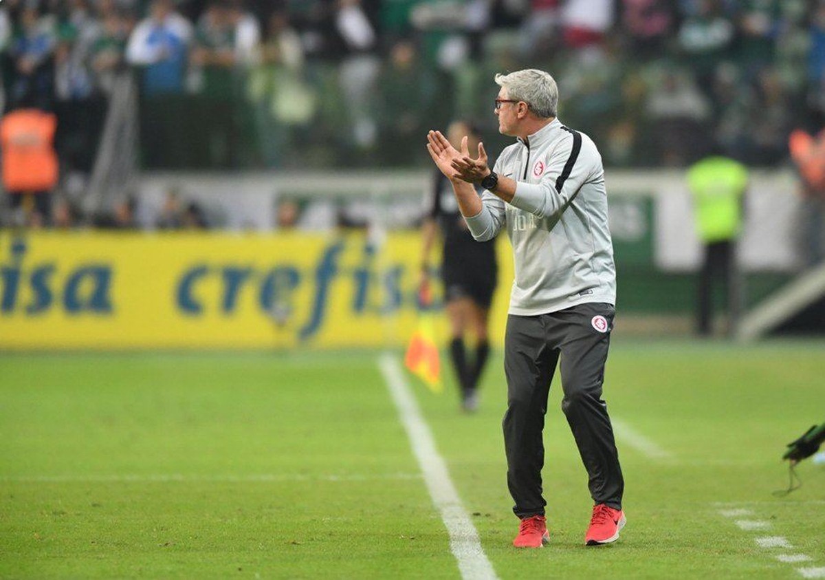 Odair revive decisão contra Palmeiras com missão de firmar candidatura ...