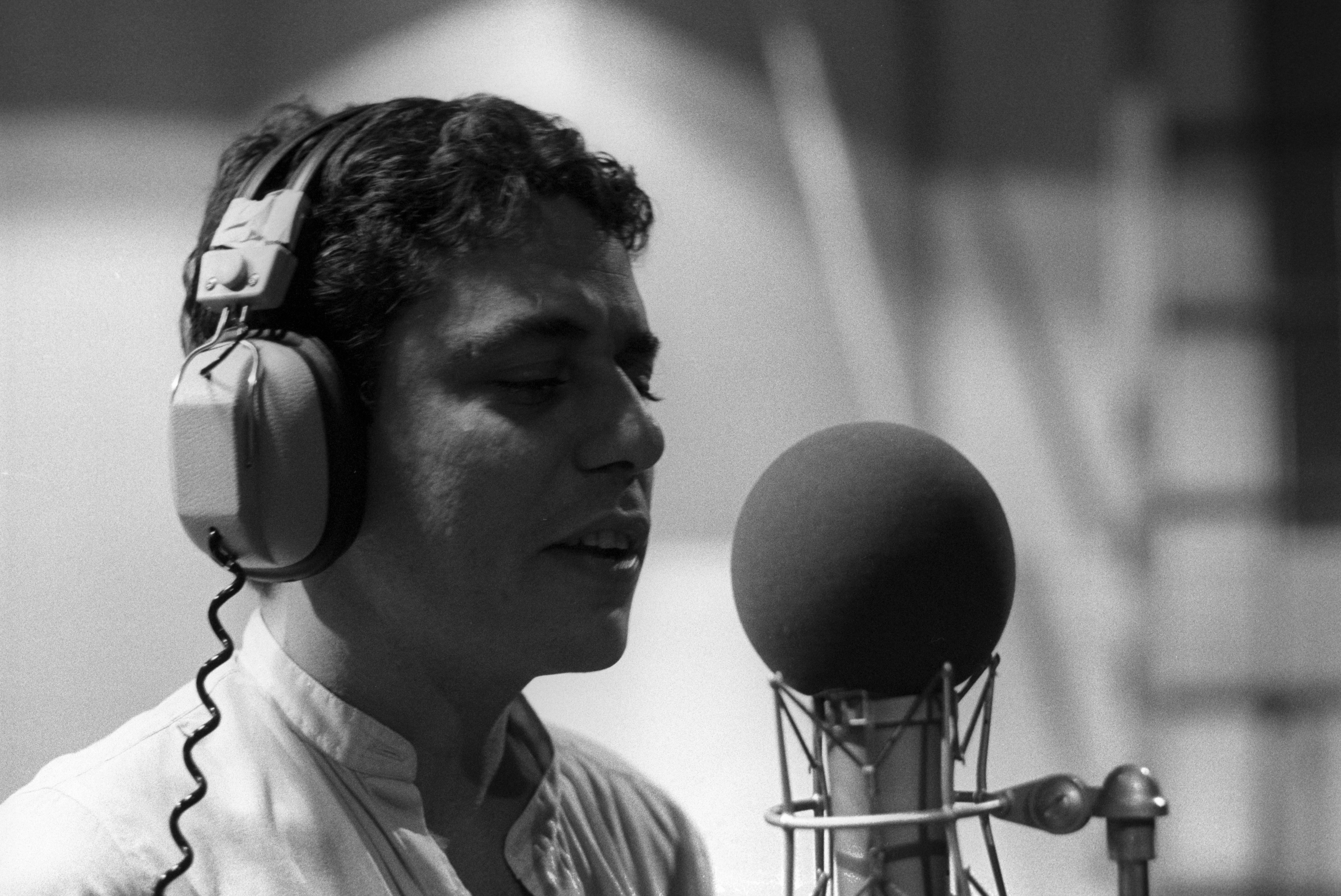 Em seu aniversário de 75 anos, Chico Buarque ganha música em sua ...