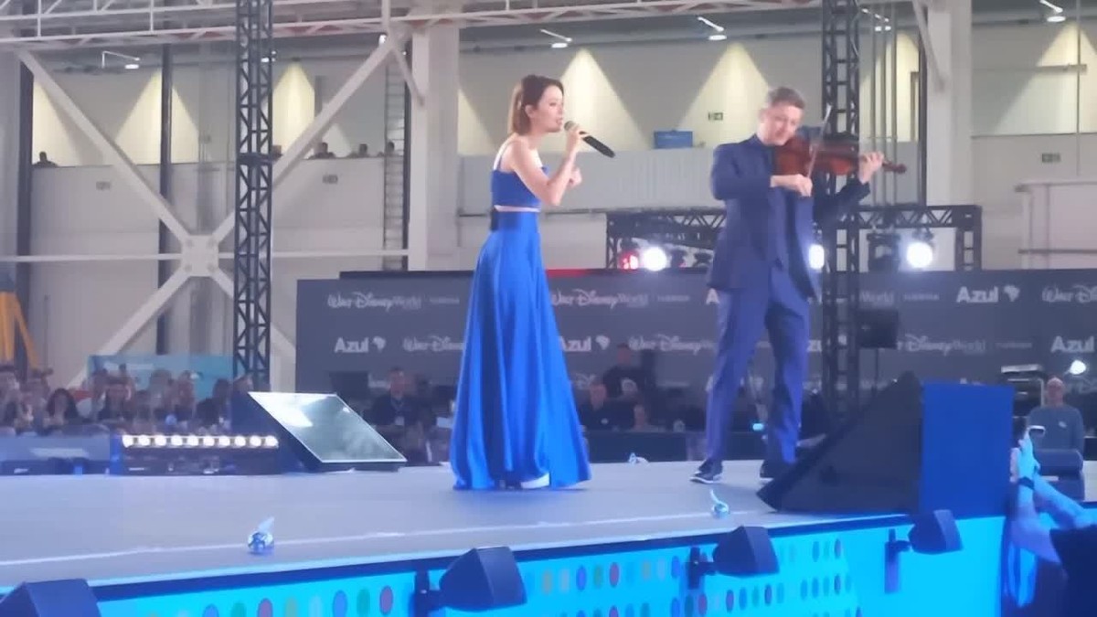 Sandy canta clássico da Disney acompanhada por Lucas Lima; VÍDEO ...