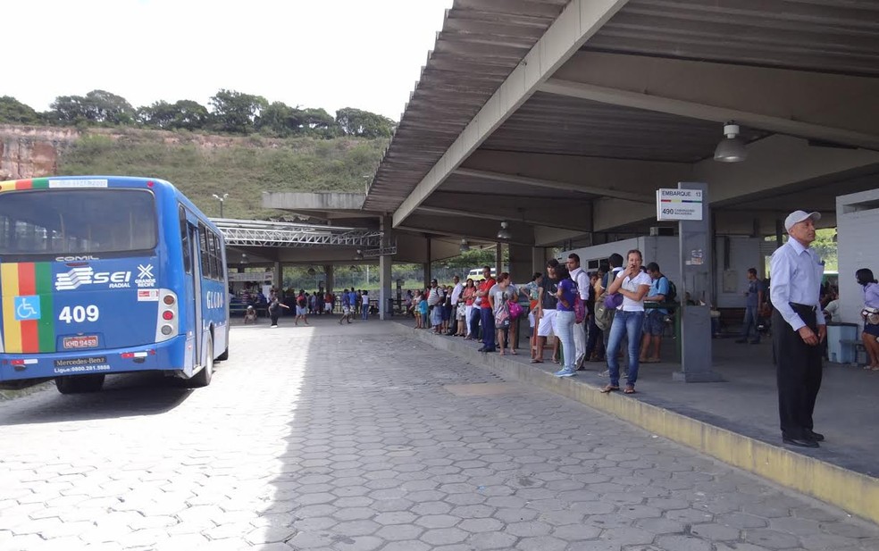 PM passa a reforçar segurança no Terminal Integrado da Macaxeira, na ...