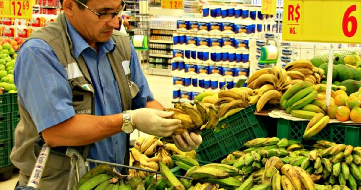 G1 - Em Manaus, Vigilância Sanitária autua dois supermercados durante ...