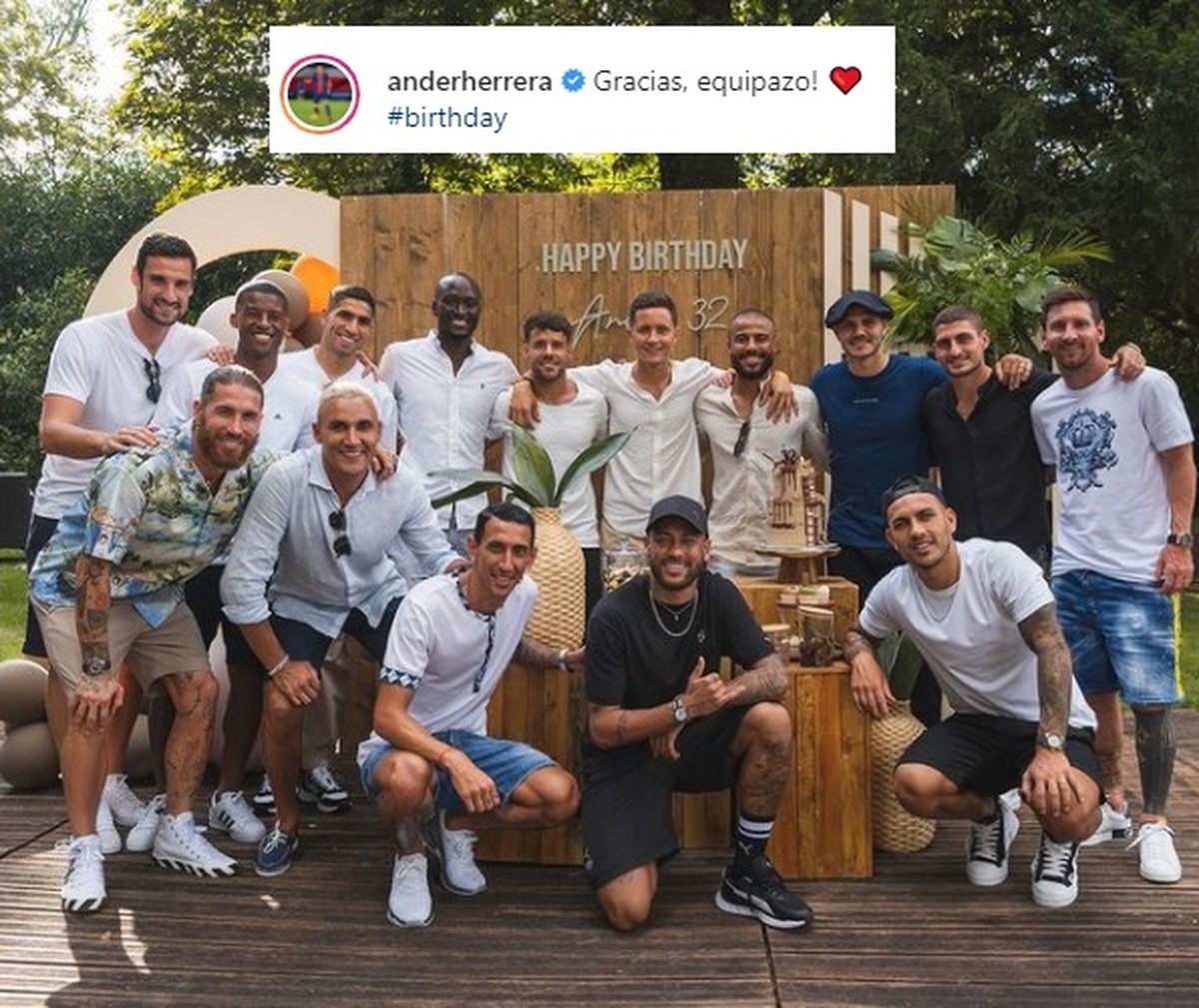 Cadê Mbappé? Elenco do PSG posa em aniversário, e fãs reparam ausência ...