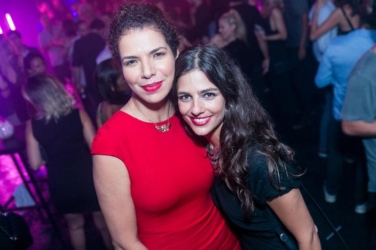 "Não saio de casa sem perfume", diz Mariana Ximenes em festança de ...