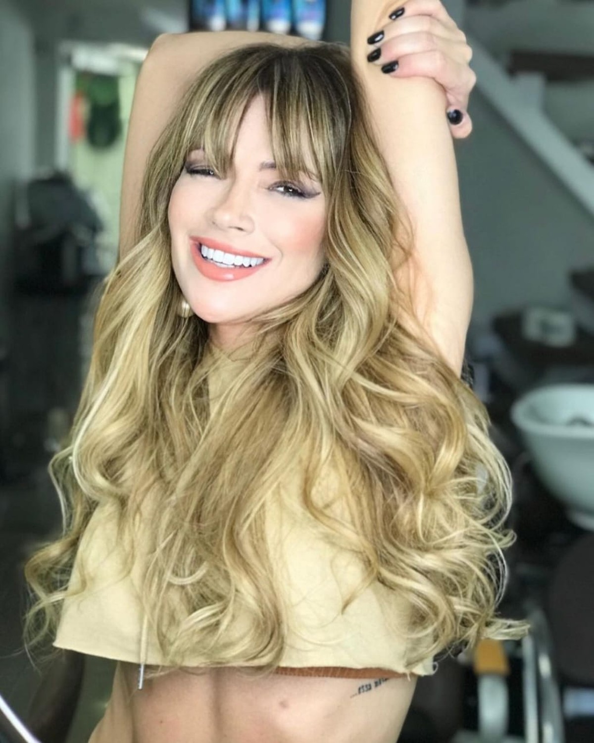 Fani Pacheco muda o visual para as festas de fim de ano | Celebridades ...