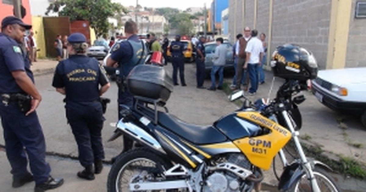 G1 Homem é Morto Com Quatro Tiros Na Frente Da Família Em Piracicaba