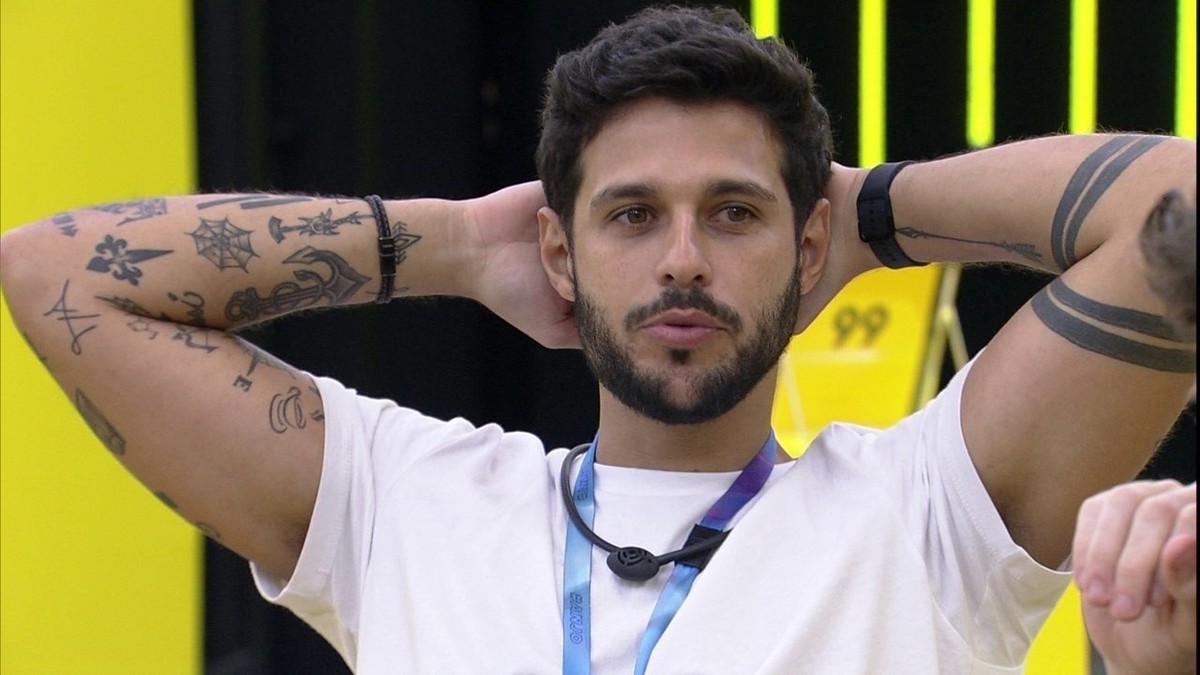 'Eu não quero sair daqui', confessa Rodrigo para brothers no BBB 22 ...