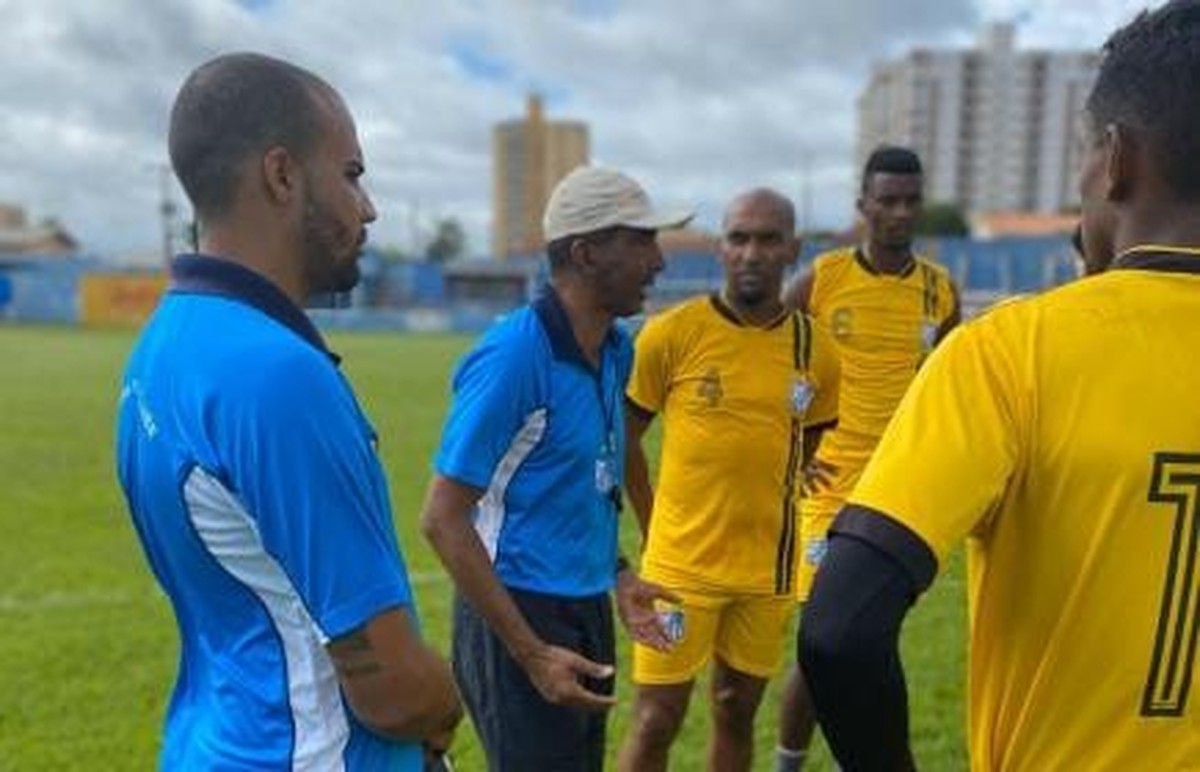 Briga causa demissão de Mário Tilico e terceira troca de técnico em 47 ...
