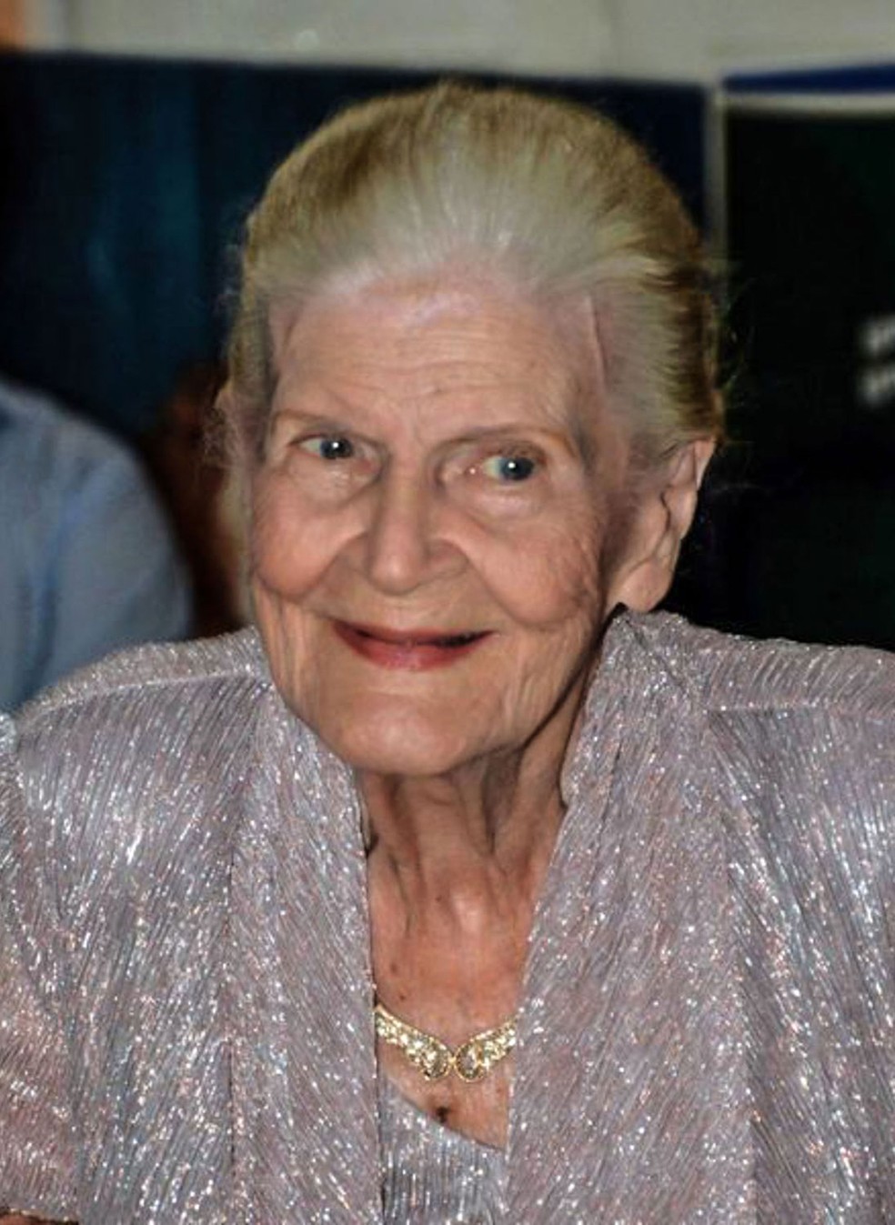 Carilda Oliver Labra, poeta cubana que exaltou erotismo, feminilidade e ...