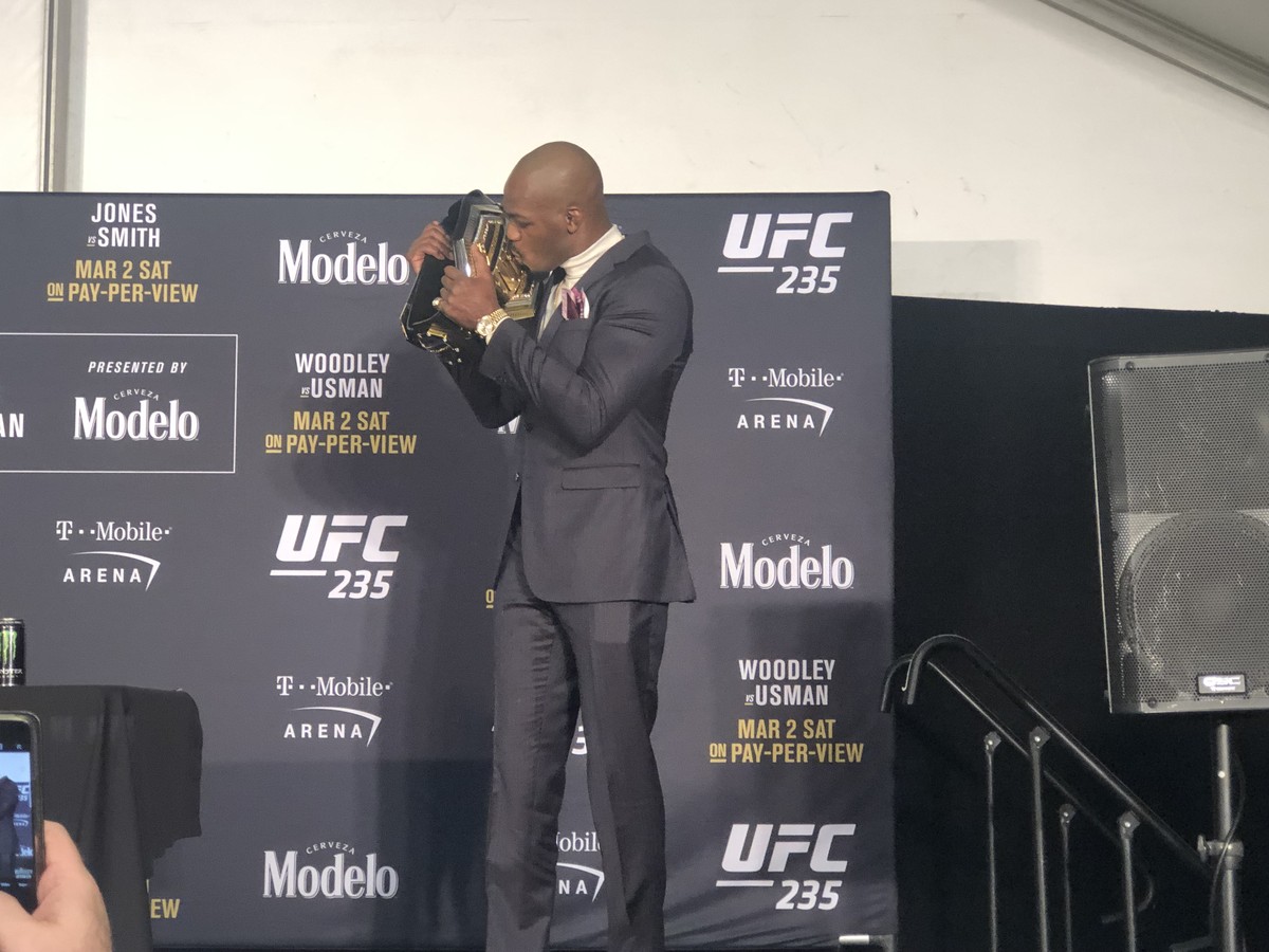 Golpe ilegal, Brock Lesnar, recorde e Johnny Walker: o pós-título de ...