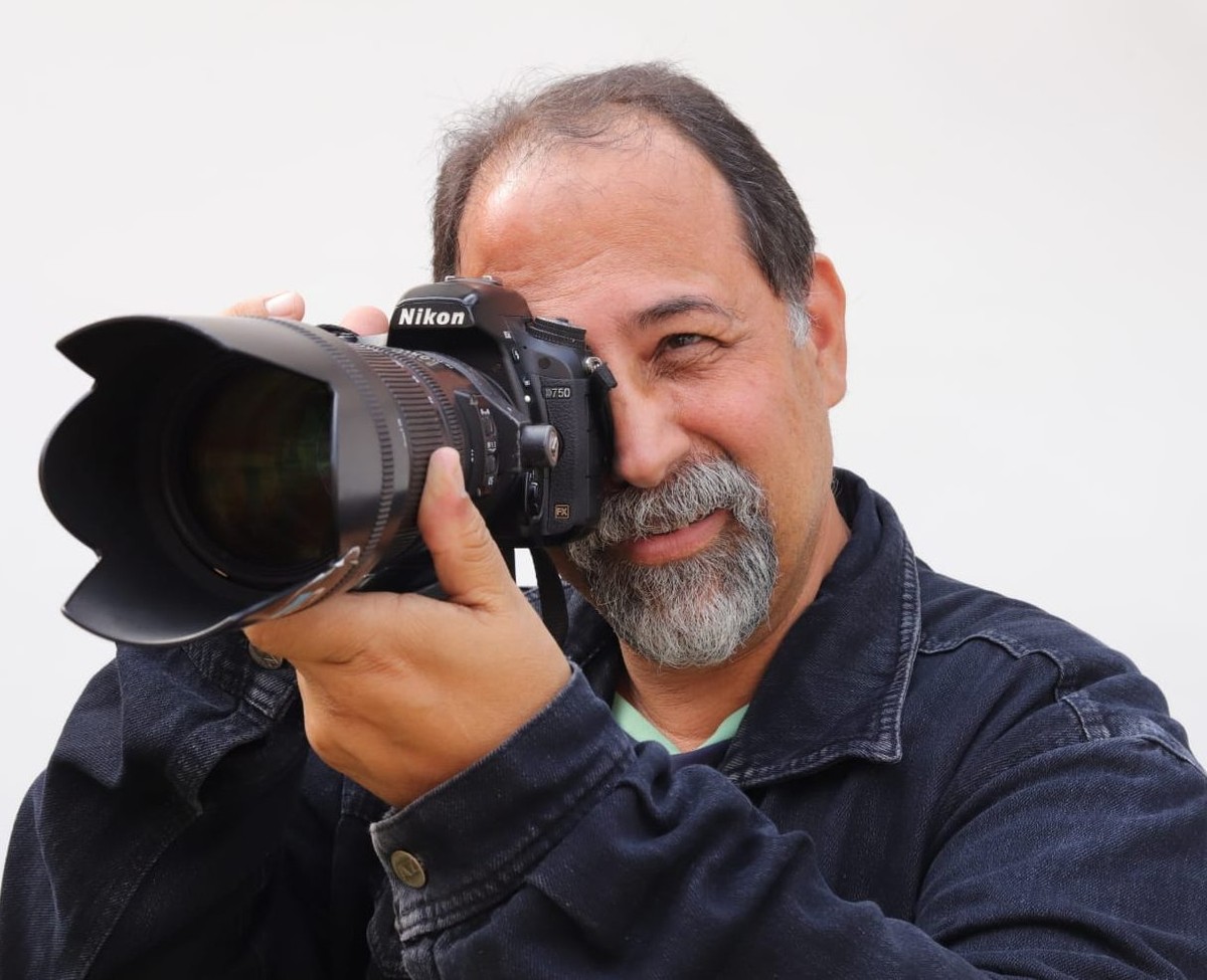 Exposição exibe três décadas de fotografias e poesias de Anselmo Mourão ...