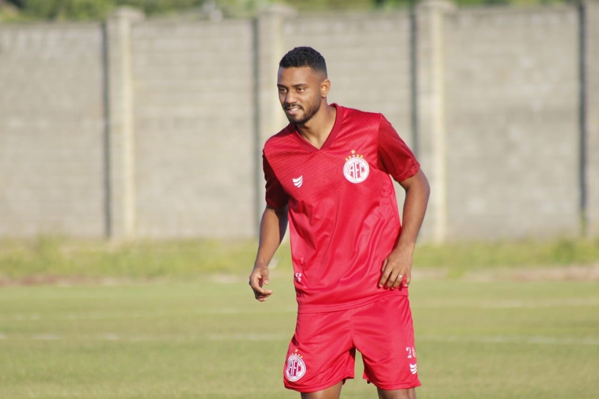 América-RN anuncia lateral-esquerdo que estava no Hercílio Luz ...