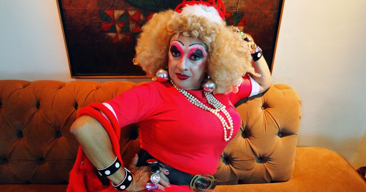 G1 - No RN, drag queen se veste de 'Mamãe Noel' para dar brilho à festa ...