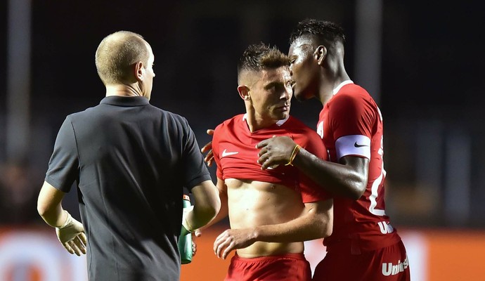 Alex reconhece instabilidade e diz que fica no Inter e no Rio Grande do Sul