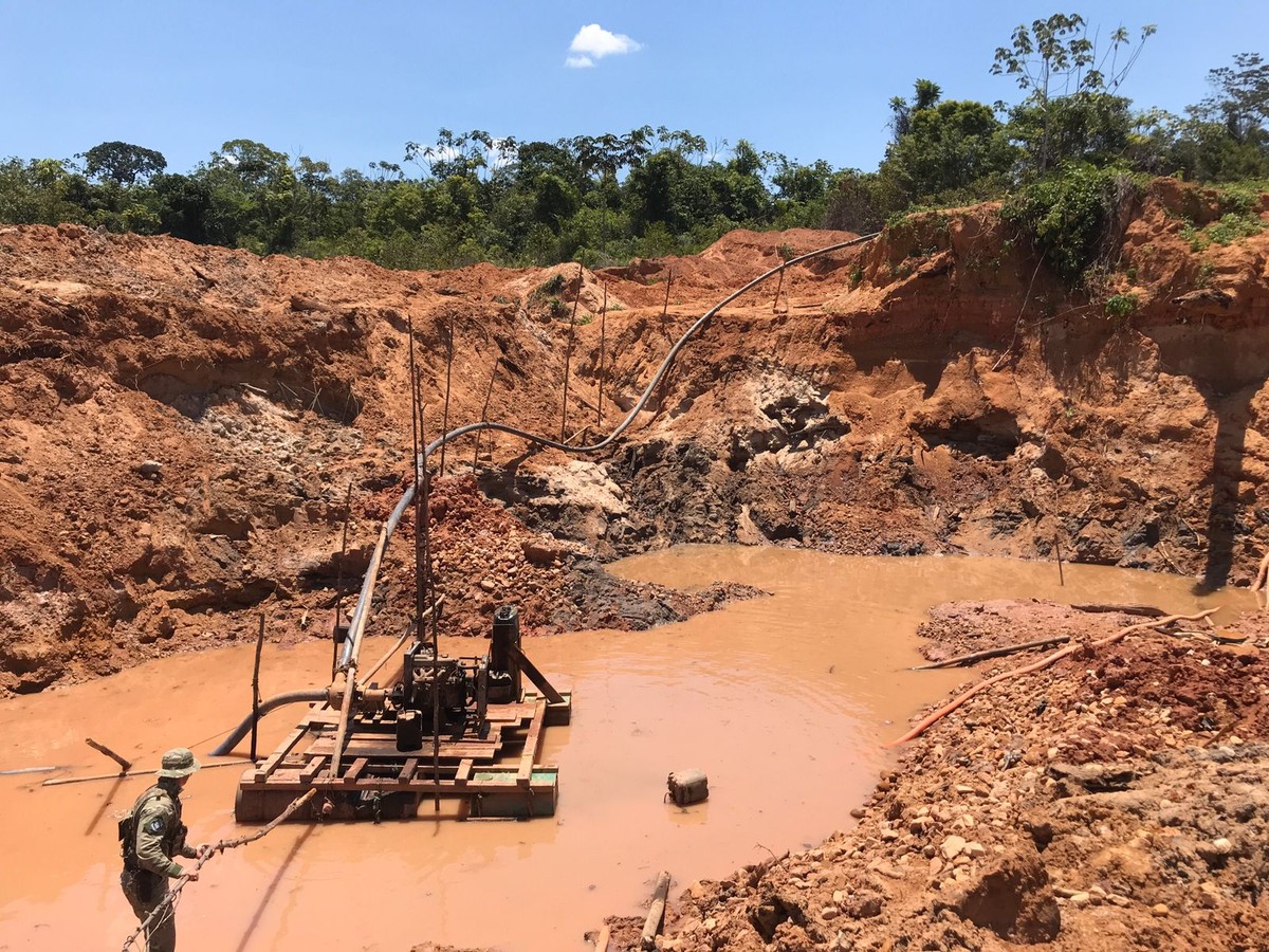 FOTOS: balsas de garimpo ilegal são descobertas funcionando na reserva Roosevelt e Parque ...