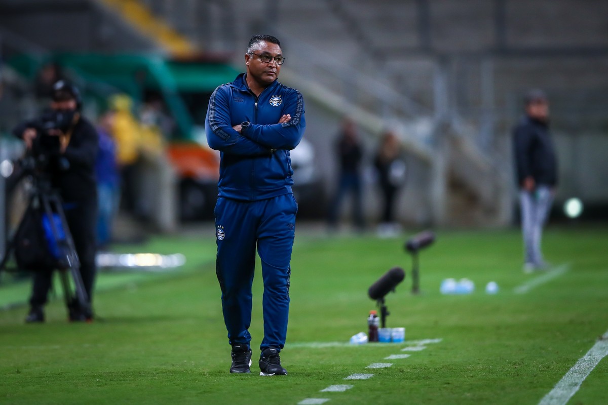 Roger tem que resolver o dilema | Vida Real | ge