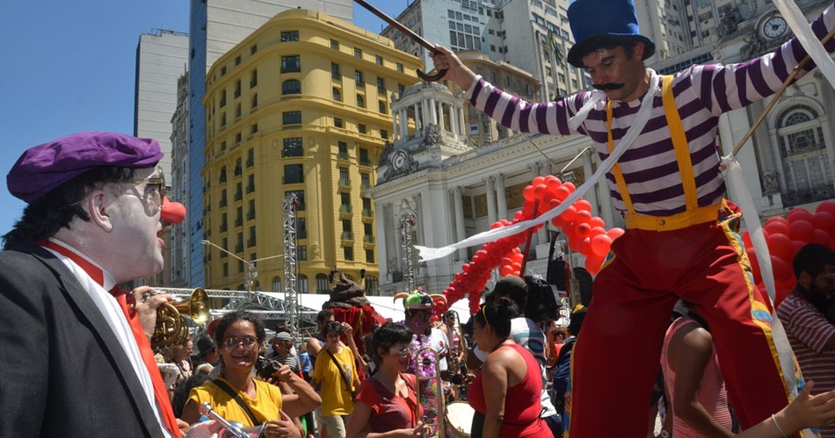 G1 - Passeata de palhaços transforma Centro do Rio em picadeiro ...
