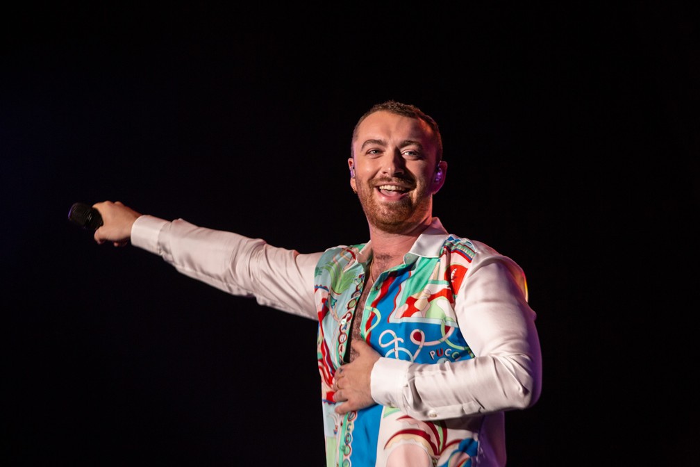 Sam Smith transforma Lolla em karaokê romântico com show mais 'soltinho ...