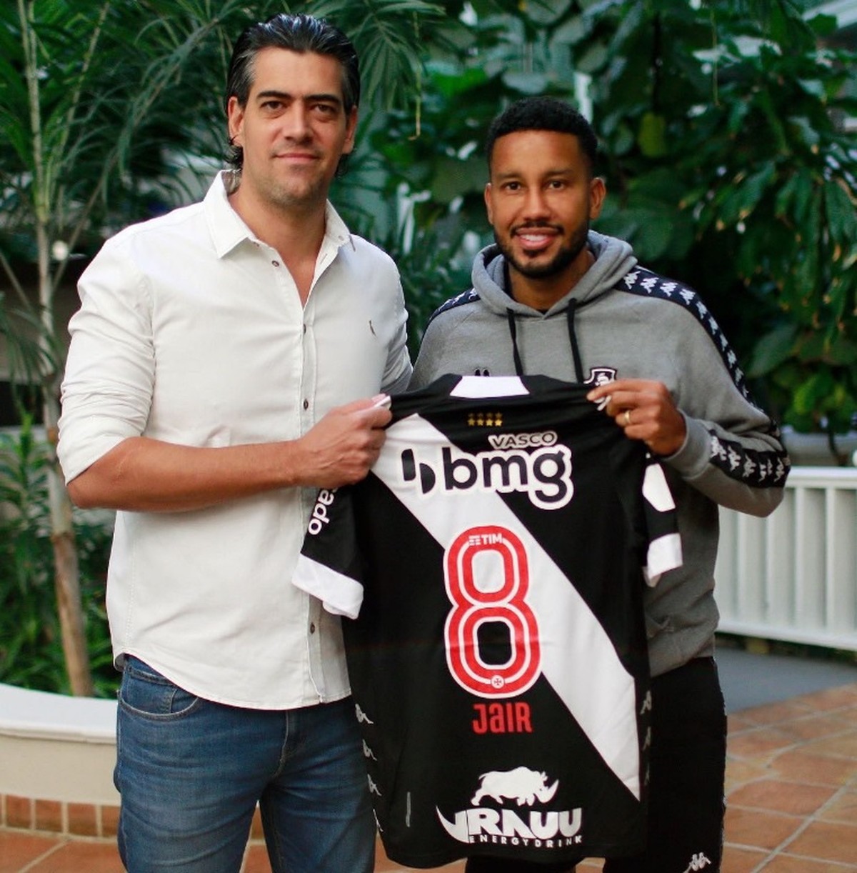 Jair é apresentado e projeta títulos pelo Vasco: "O grupo será vencedor" | vasco | ge