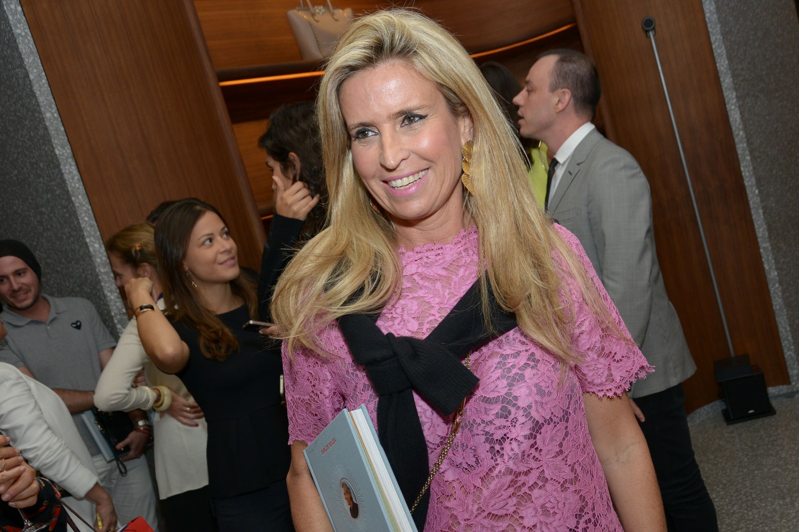 #Carlos's Places: Cacá de Souza lança seu livro em SP | Lifestyle | Vogue