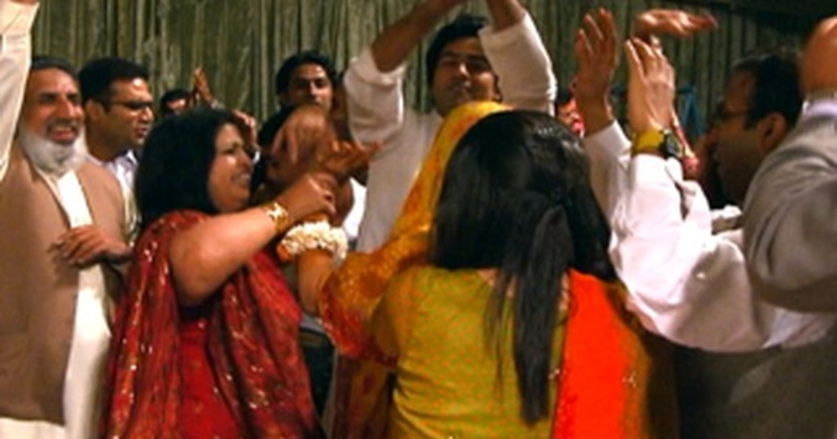 Profissão Repórter - Pais do noivo escolhem a noiva em casamento ...