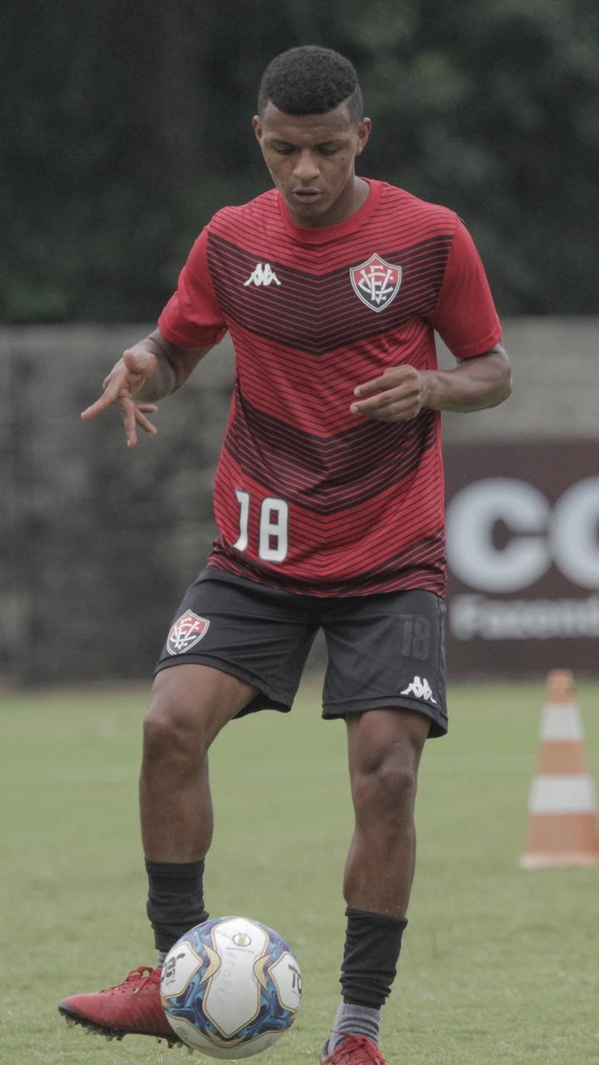 Negueba acerta com o Santa Cruz e deixa o Vitória: "Tudo certo", diz ...