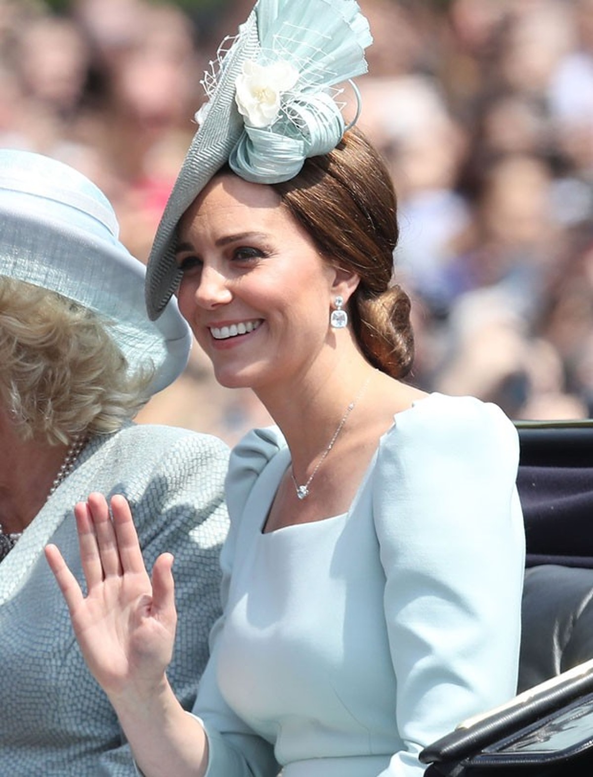 Kate Middleton usa truque simples e clássico para manter o penteado ( e ...