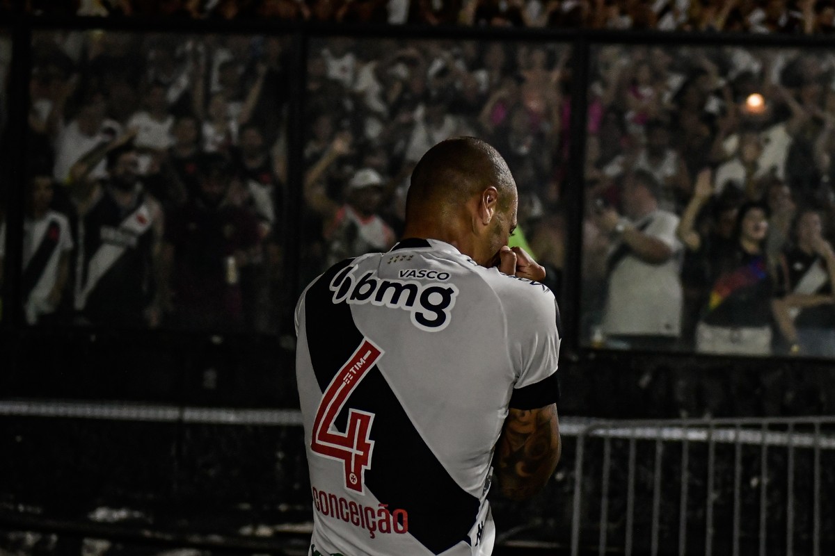 Veja do que o Vasco precisa para subir na última rodada da Série B ...