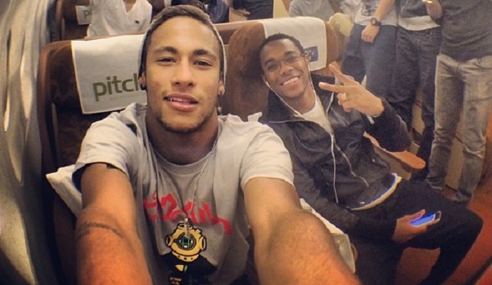 Neymar relembra idolatria por Robinho e destaca chuteira dourada ...